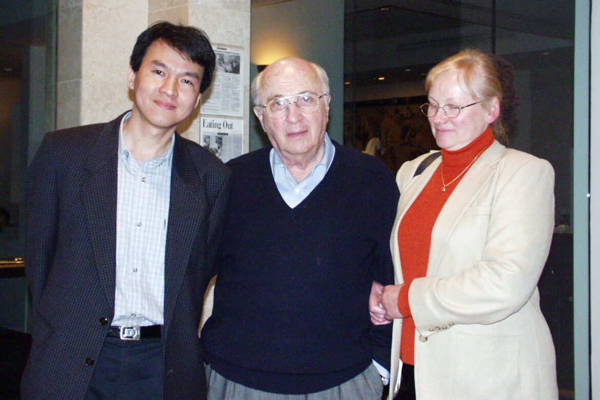 醫學是因為人而存在 司徒惠康，顯微鏡裡見大愛 - 醫學有故事